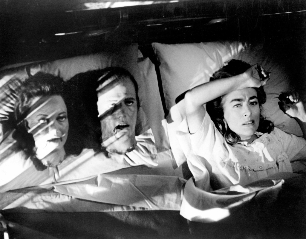 Strait-Jacket | Music Box Theatre